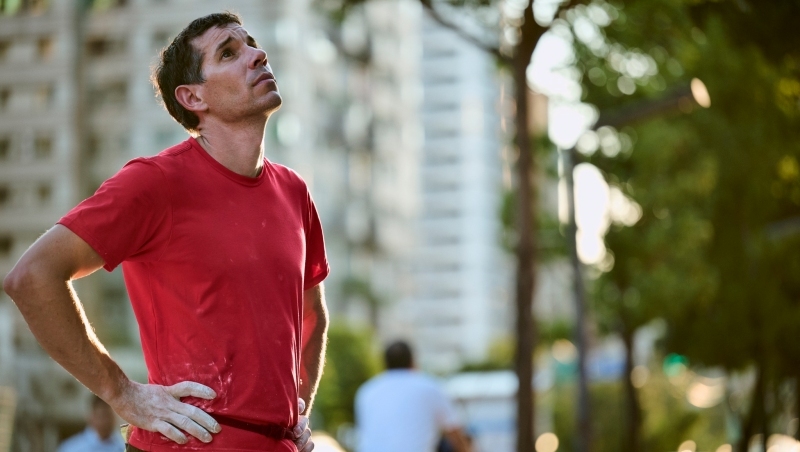 攀101聽什麼音樂？最難爬的部分？民眾歡呼會影響嗎？霍諾德親自解答－中央社｜商周